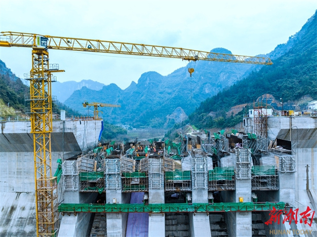 Construction of Daxingzhai Reservoir in Full Swing Despite Harsh Winter ...
