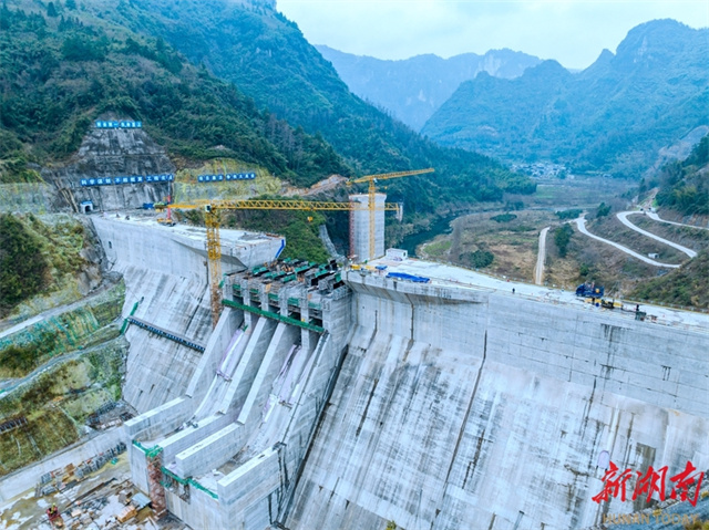 Construction of Daxingzhai Reservoir in Full Swing Despite Harsh Winter ...